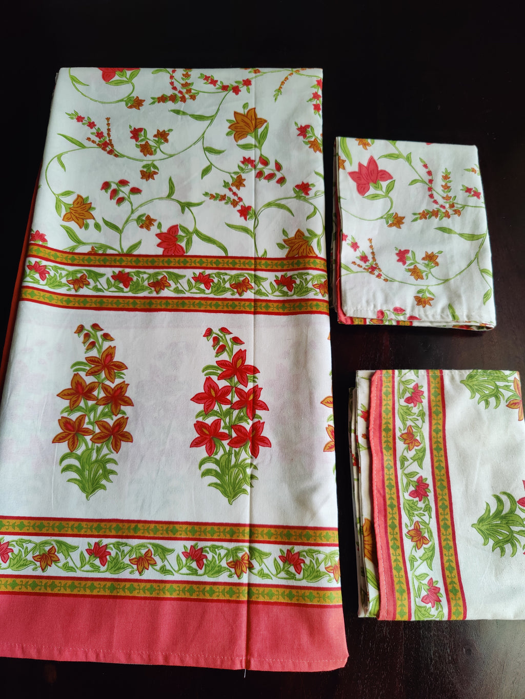 SUPER KING SHALIMAR BEDSHEET WITH TWO REVERSIBLE PILLOW COVERS
